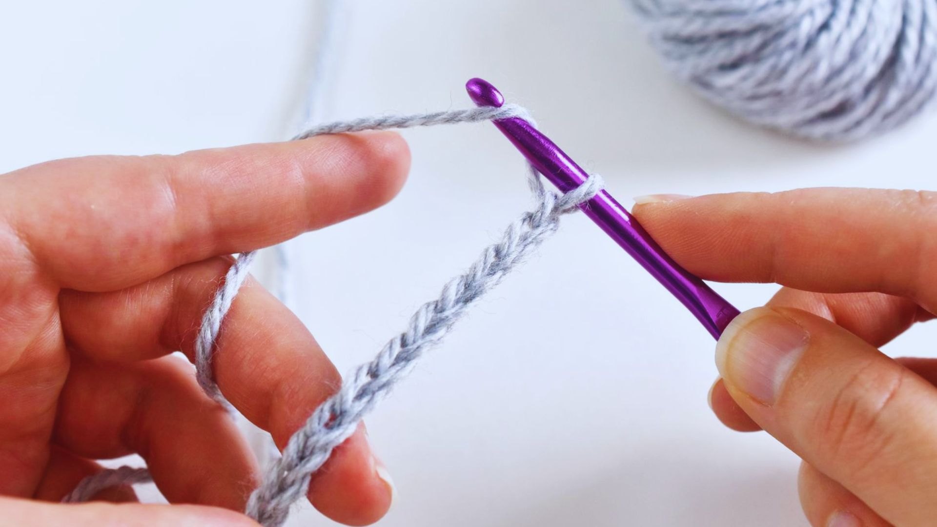 How to Start Crochet Chain: Step-by-Step Guide - TheMasterCraft