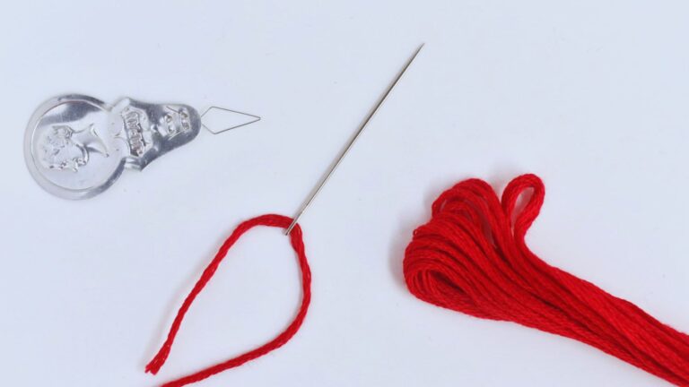 How to Thread a Needle with a Needle Threader Tutorial - TheMasterCraft